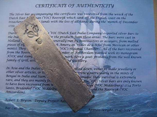 Treasure from the VOC shipwreck of the ROOSWIJK_silver ingots & eight reales